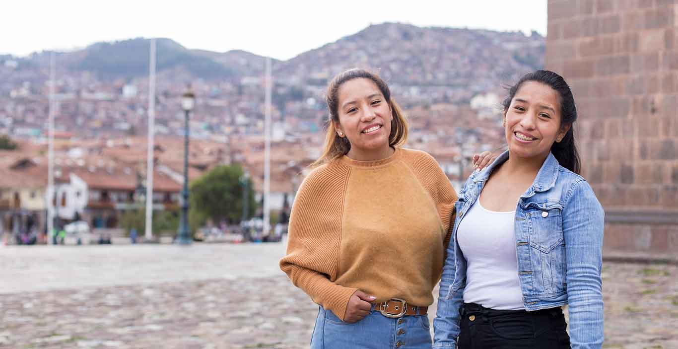 Conoce la historia de éxito de las hermanas Puclla - Aldeas Infantiles ...